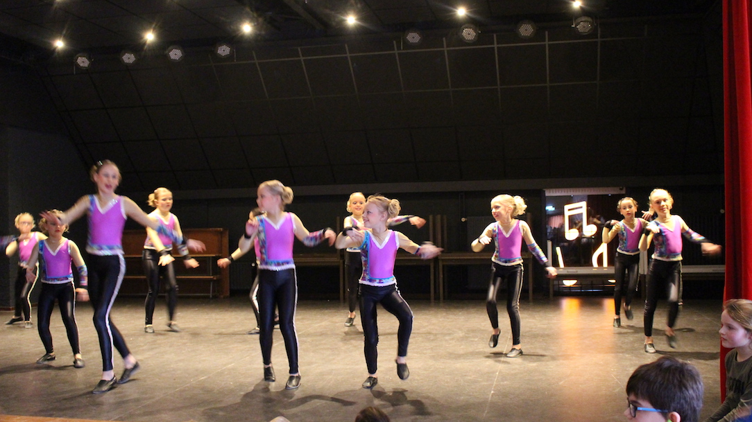 Stichting Dorpshuis Alverna De Oase » mountaindancers